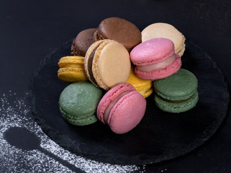 Macarons cu umplutură cu zmeură