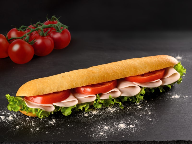 Sandviș LUCA cu șuncă de curcan